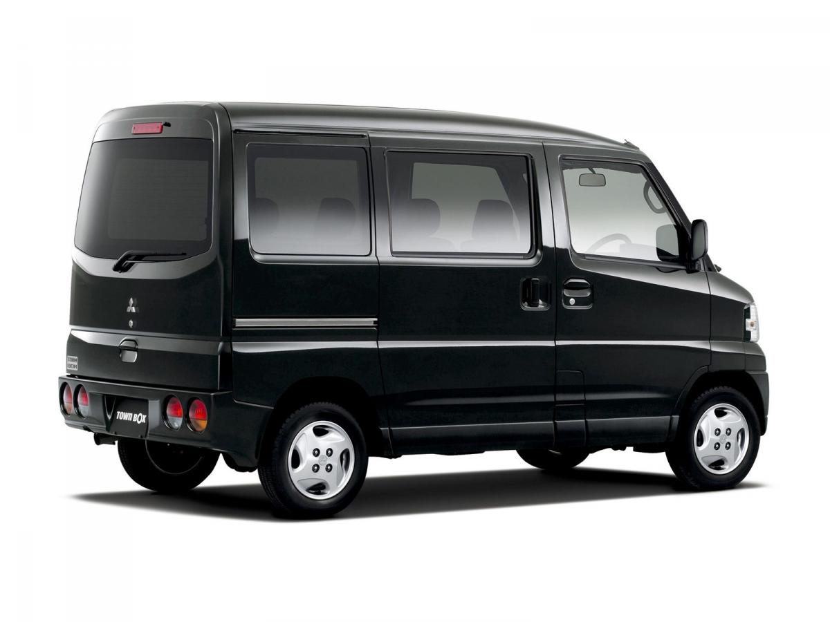 Mitsubishi Town Box 0.7 i 20V 4WD RX (64 Hp)
